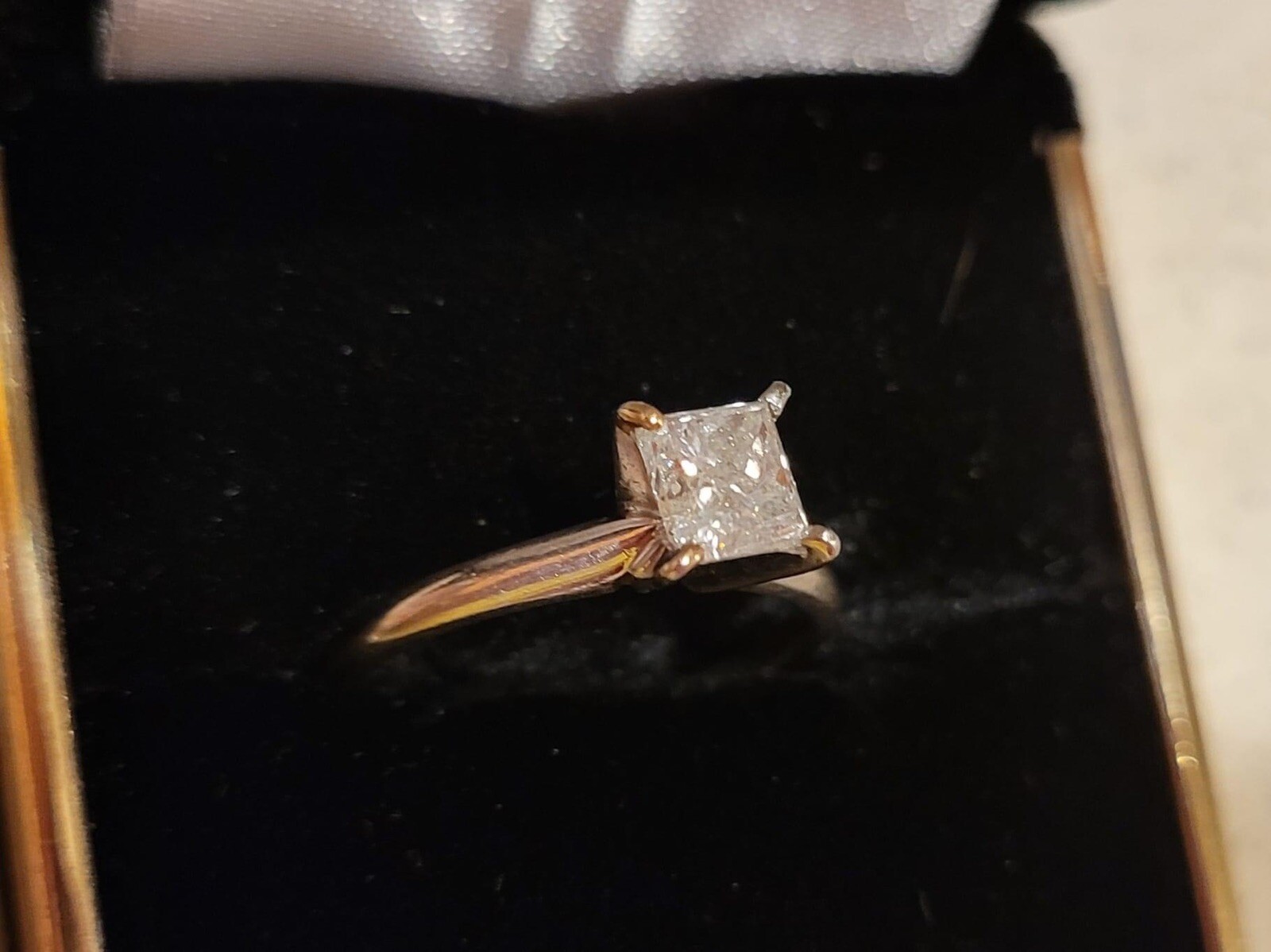1 ct Princess Cut Engagement Ring - Gem