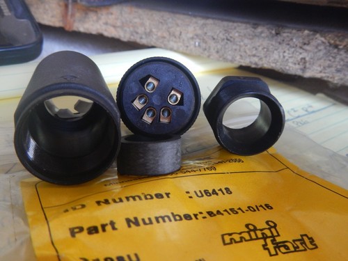 TURCK 5 Pin Female Connector B4151-0/16 (U6418) | eBay