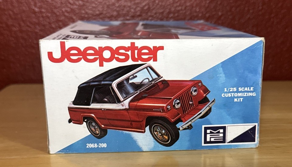 Vintage MPC Jeep Jeepster 1/25 Scale Kit 2068 Open Box. | eBay
