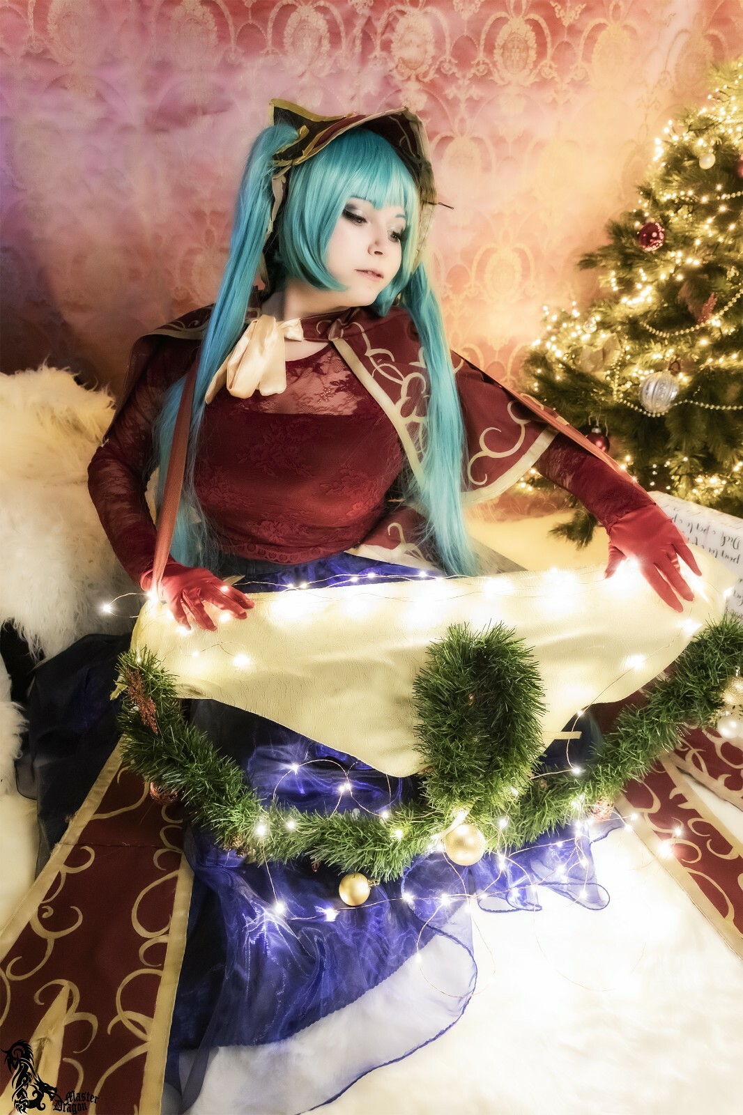 Silent Night Sona Cosplay