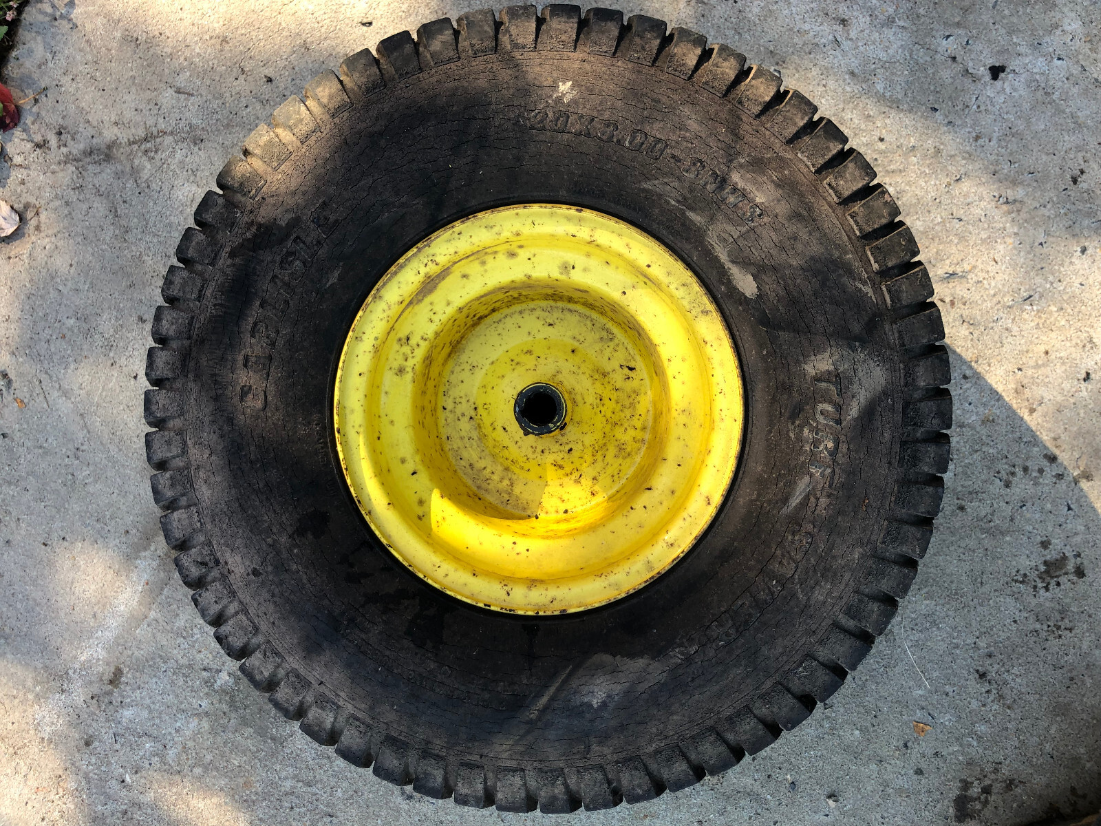 John Deere 20x8.00-8 Rear Wheel Rim & Tire GX22217 GY20637 125 L110 LA ...