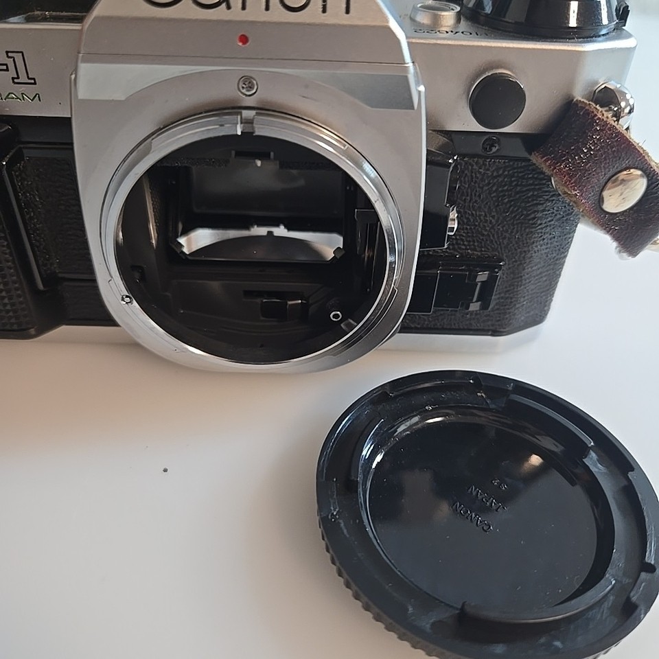 Canon AE-1 SLR Film Camera W Canon Kalimar 1:3.5 35-105mm Lens Mint ...