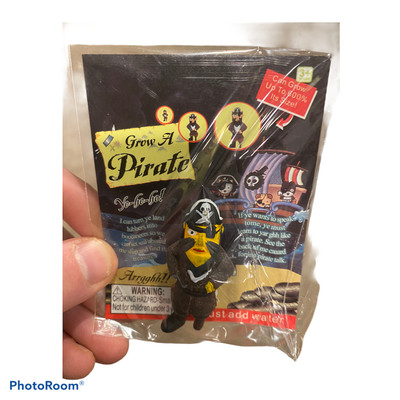 PIRATE Cute Peg Leg Man - Grows 600% Larger in Water! - Kids Toy ...