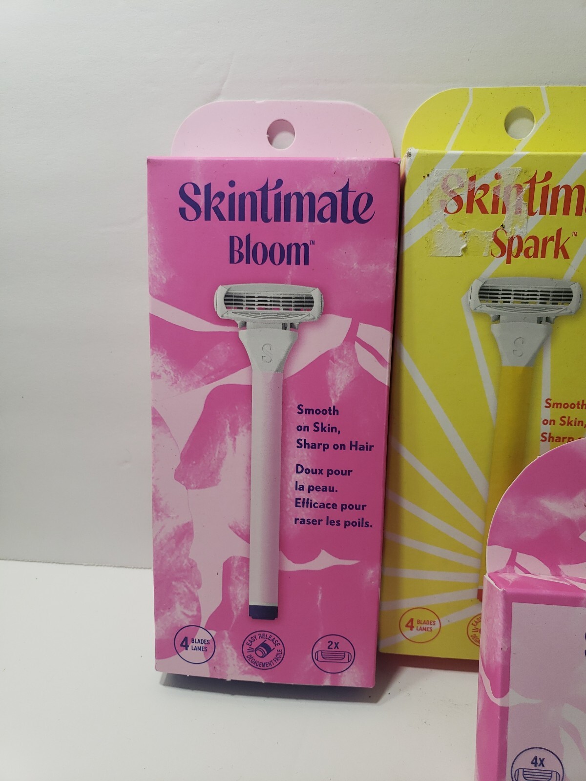 Lot of 5 Skintimate 3 Spark, 1 Bloom Razors and 1 Refill with 4 ...