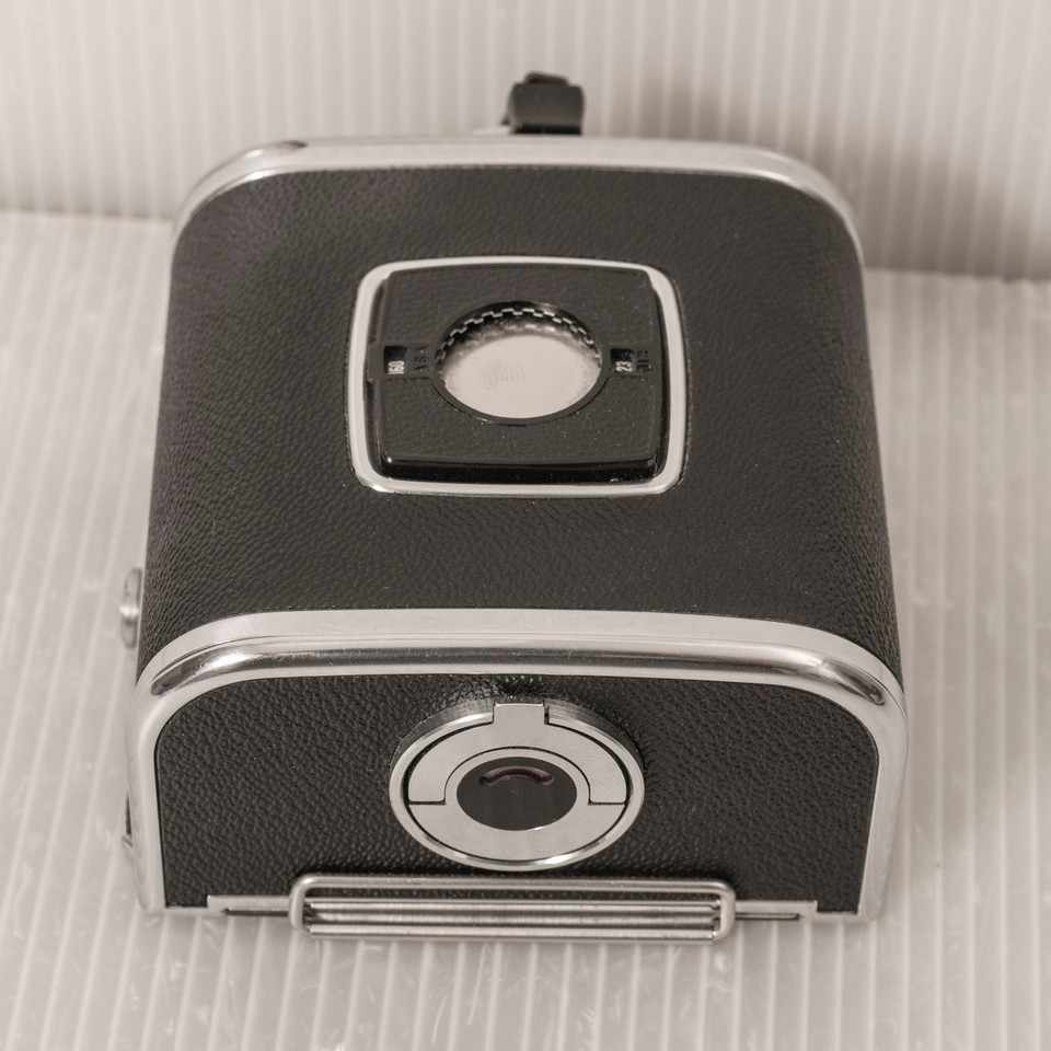 Hasselblad A12 Chrome 6x6 120 Roll Film Back (12 button) | eBay