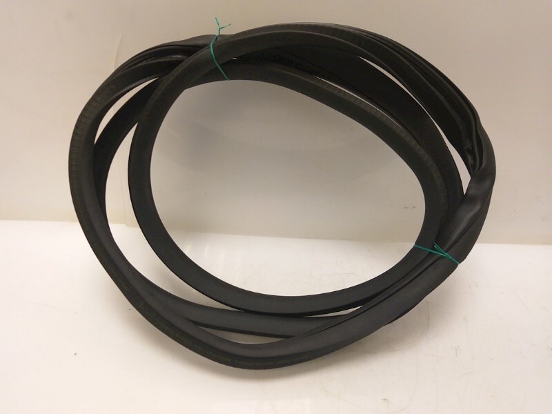 DOOR RUBBER RIGHT FRONT Mercedes-Benz C Estate (S205) 2015 A2056970051 ...