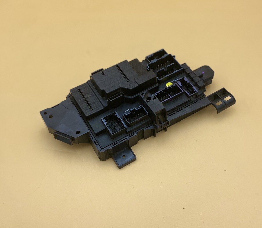 2008 Ford F250 F350 Super Duty BCM SJB Smart Under-Dash Fuse Box 7C3T ...