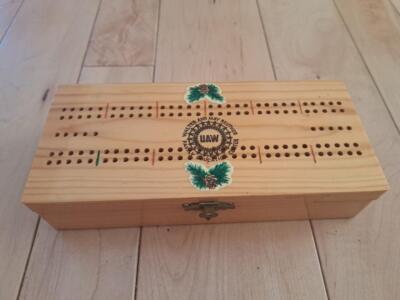 USA MADE CRIBBAGE BOARD BOX HANDMADE UAW STAMP ON TOP BOX HOLDS PEGS ...