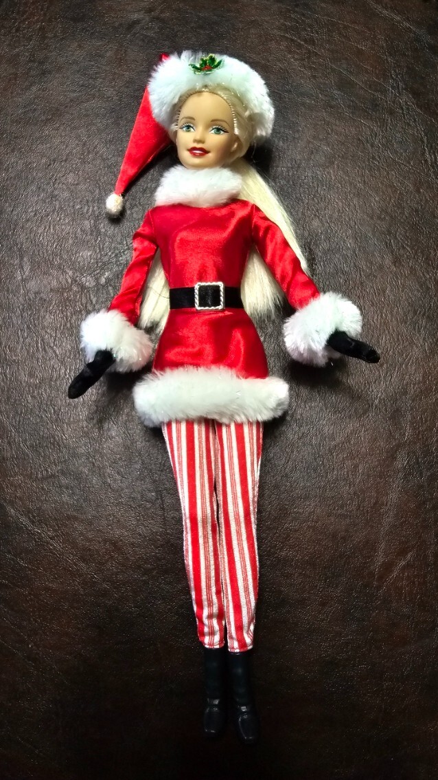 2004 Barbie Santa's Helper Doll w/ Santa Hat, Black Boots & Gloves ...