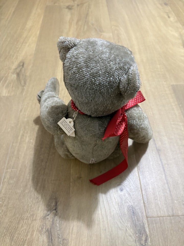 Naomi Laight Collectors hand made Teddy Bear. 48CM tall. Lovely ...