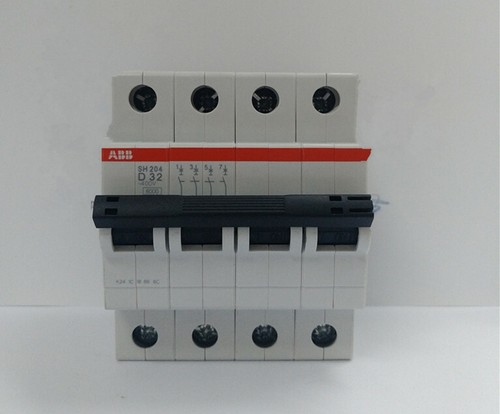 1pc New ABB Circuit Breaker Air Switch SH204-D32 4P 32A | eBay
