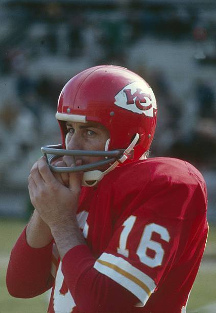 Quarterback Len Dawson Of The Kansas City Chiefs 1970 OLD NFL PHOTO 2 ...