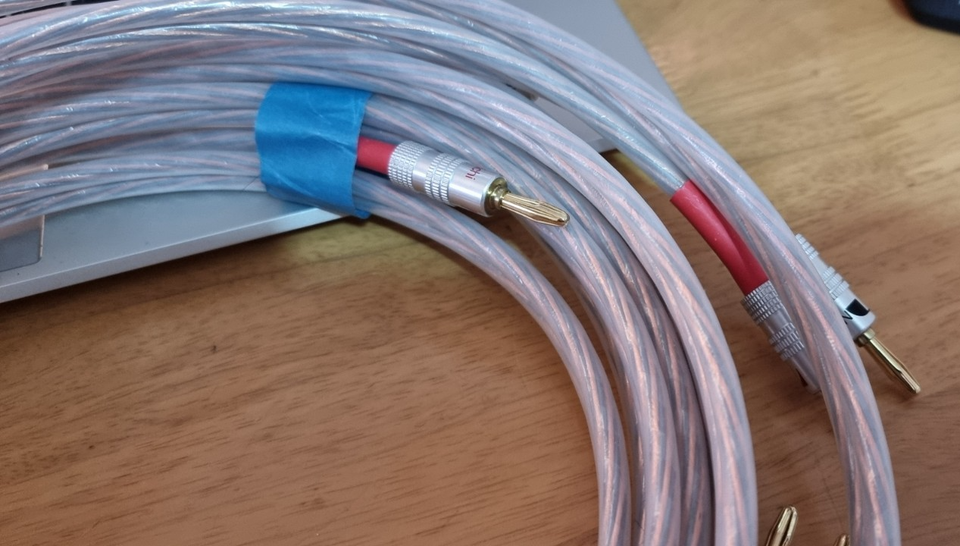 Pair of ~ 2.5m each QED Speaker Cable Ruby Anniversary Nakamichi banana ...
