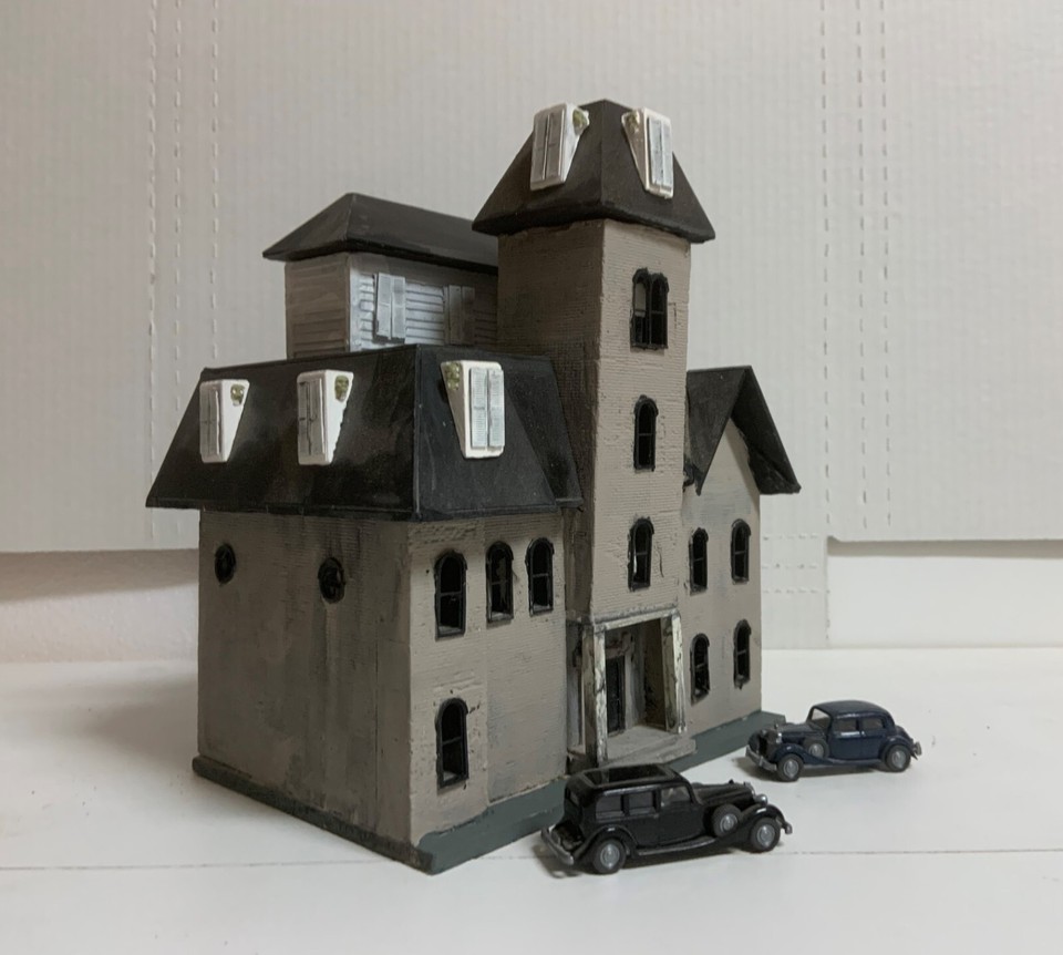 HO Scale Downtown Deco Limited Edition Grimm's Funeral Home Built-Up | eBay