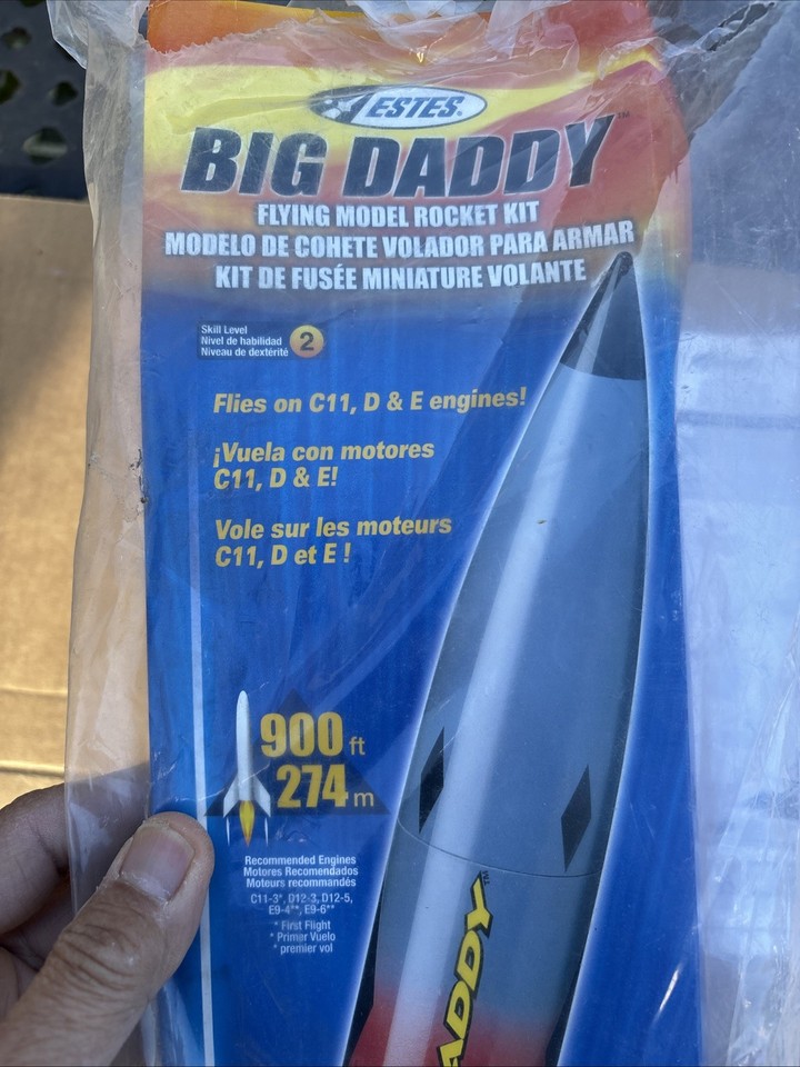 Estes Flying Model Rocket Kit Big Daddy #2162 New Open Bag 4 Complete ...