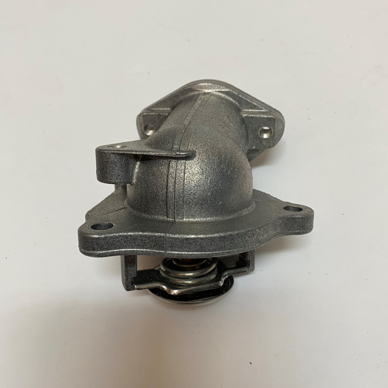 Thermostat for Mercedes Sprinter A6422002915 A6422000815 6422002915 ...