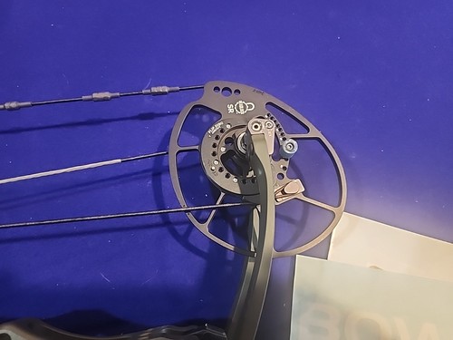 Bowtech Core SR - Right Hand 60-70lbs 25"-30" - OD Green - Brand New #40 | eBay