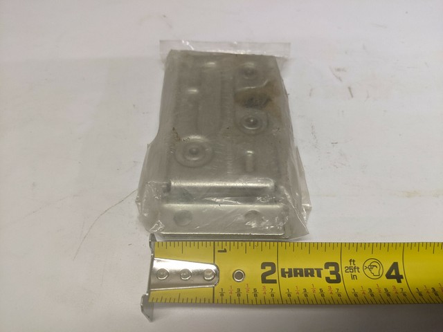 Genuine International 2513640C1 Driver Side Single Door Latch (lh) for ...