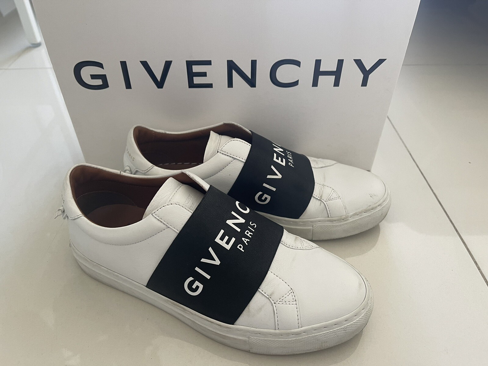 Givenchy Urban Street Sneaker Women Size 7B - Gem