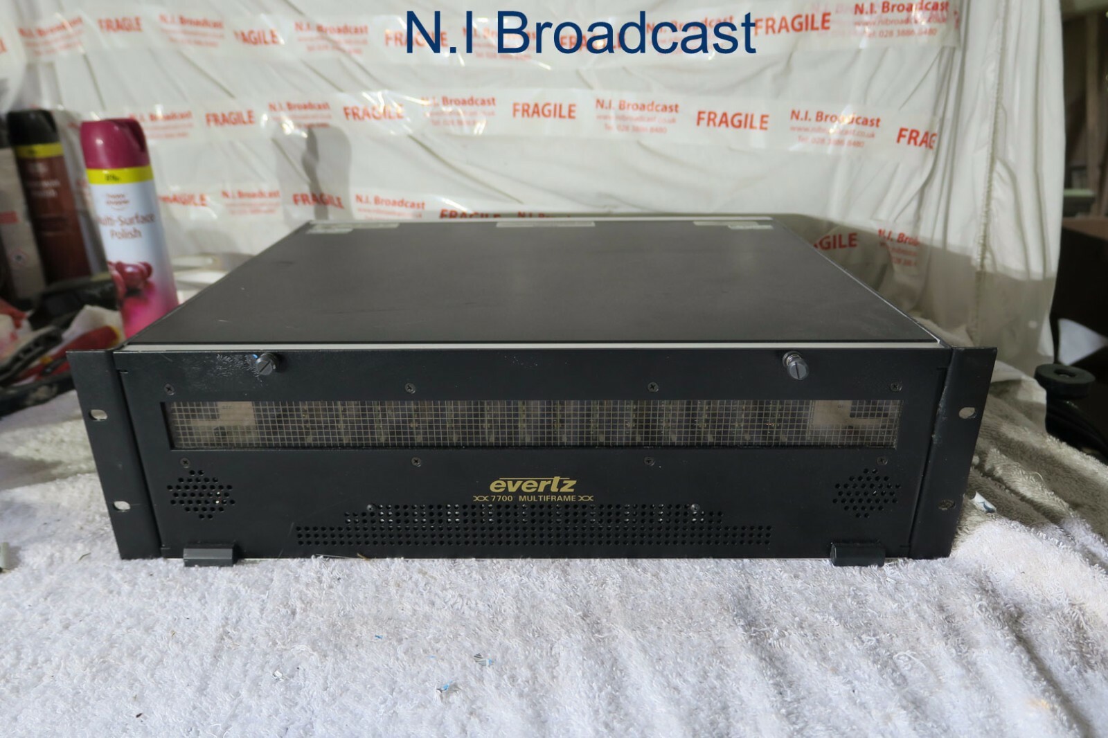 Evertz 7700 frame with 14x 7707oe13-hd high definition HDSDI bnc to ...