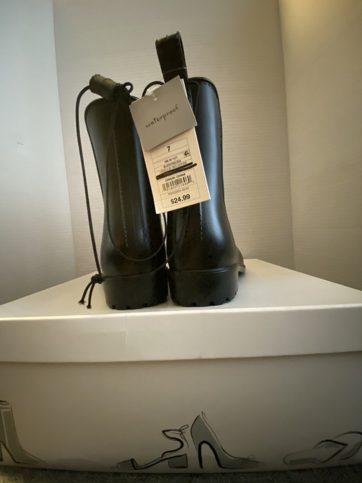 a New Day Women's Chelsea Waterproof Slip On Black Rubber Rain Boots 7 ...