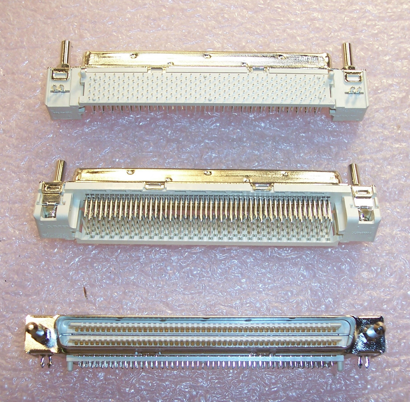 QTY (2) 200 POSITION R/A CENTRONICS, SCSI PLUG CONNECTORS 1.27mm 787855 ...