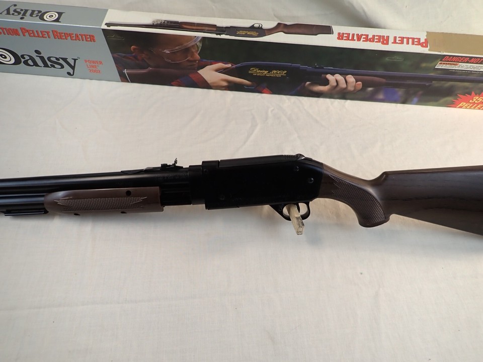 Vintage Daisy Powerline 2002 35 Shot .177 Pellet Repeater With Box and ...