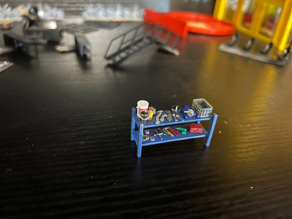 Miniature 1/64 Diorama Car Garage Props Model Car Workshop Repair Tool ...