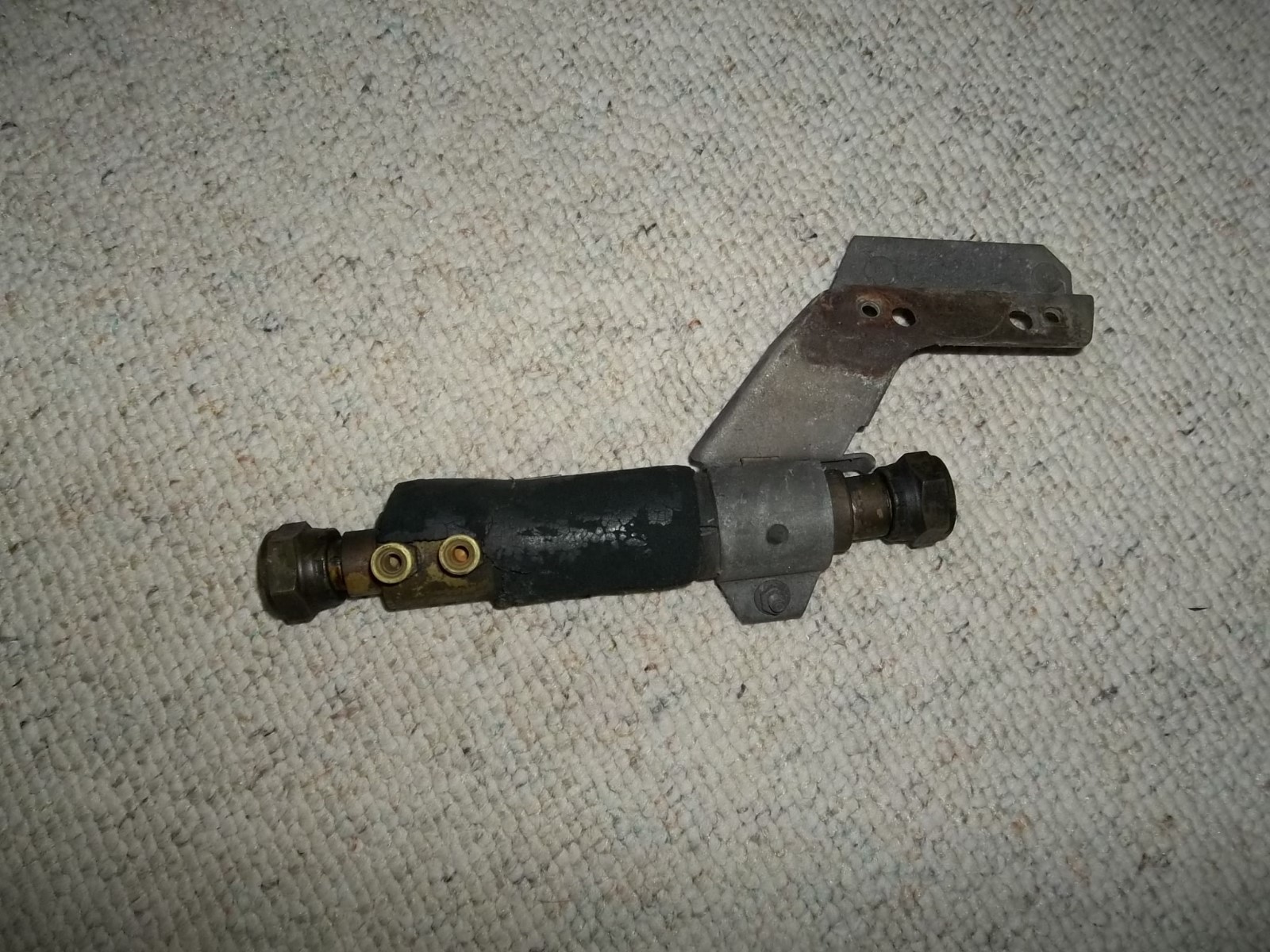 86-89 Mercedes 560 SL AC, fuel line cooler FACTORY item good condition ...