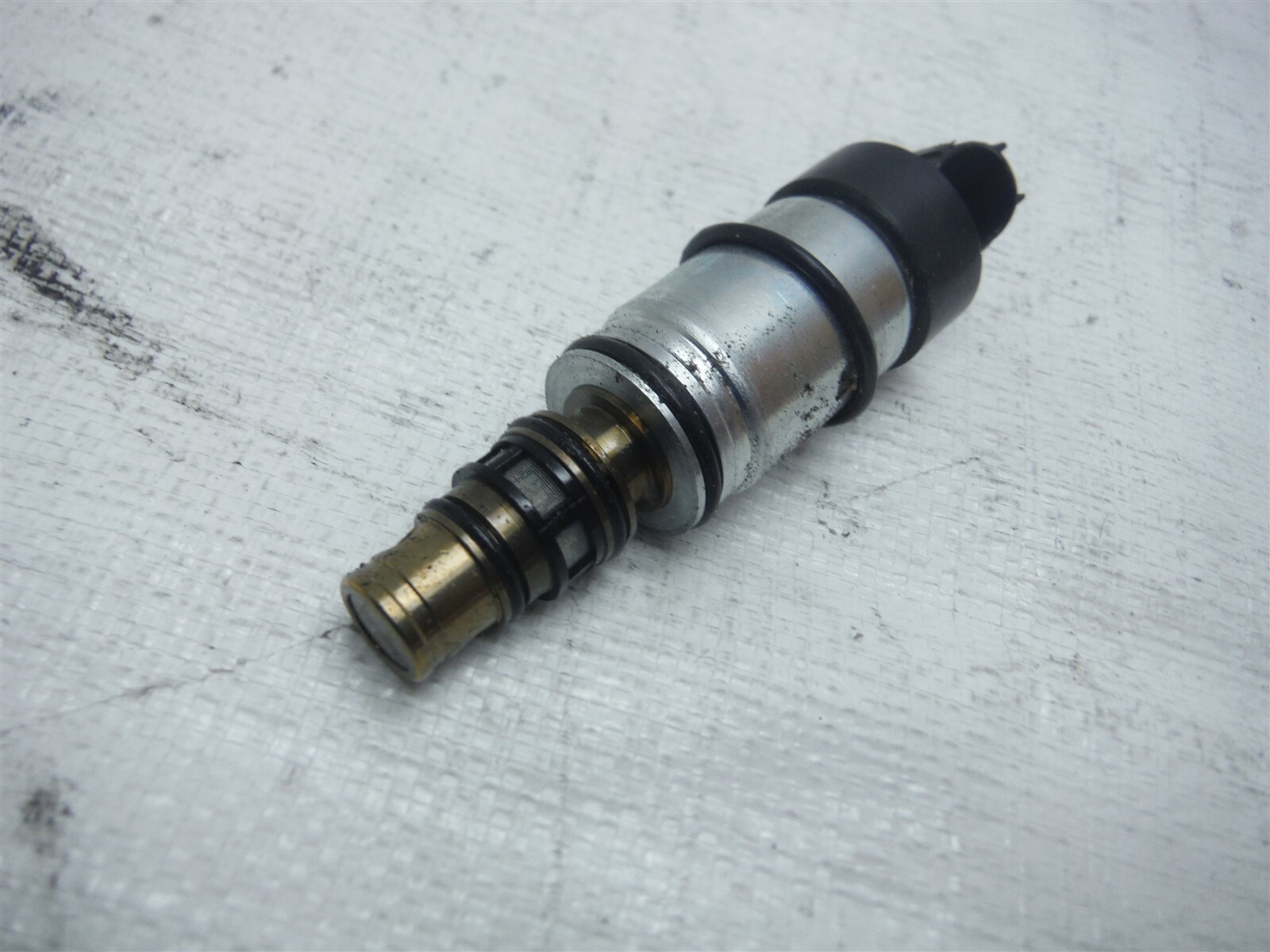 2018-2019 HYUNDAI KONA TUCSON VELOSTER VALVE CONTROL ASSEMBLY OEM 97674 ...