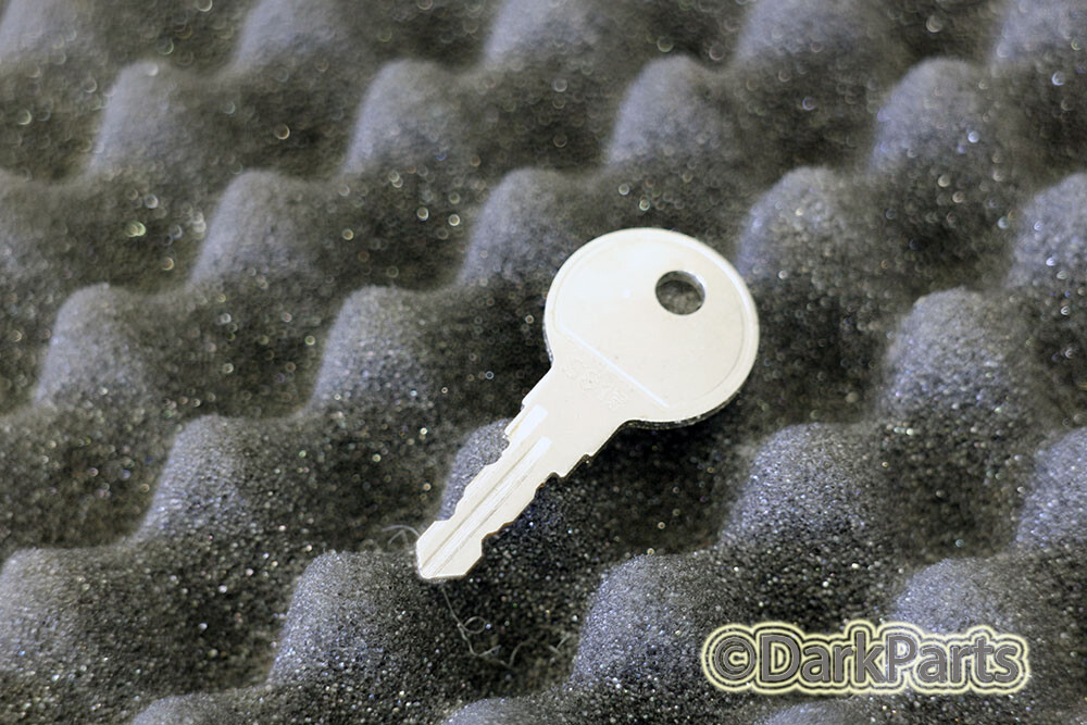 Fujitsu Primergy Chassis Case Key S813 | eBay