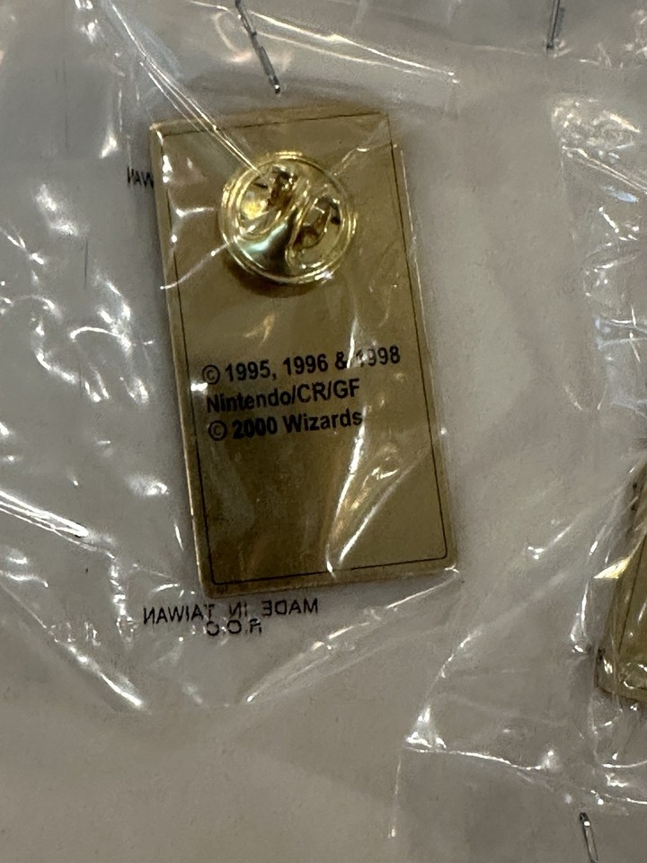 Sealed Pokémon League Kanto Gym Badge Pin 2000 WOTC Card Nintendo Marsh ...