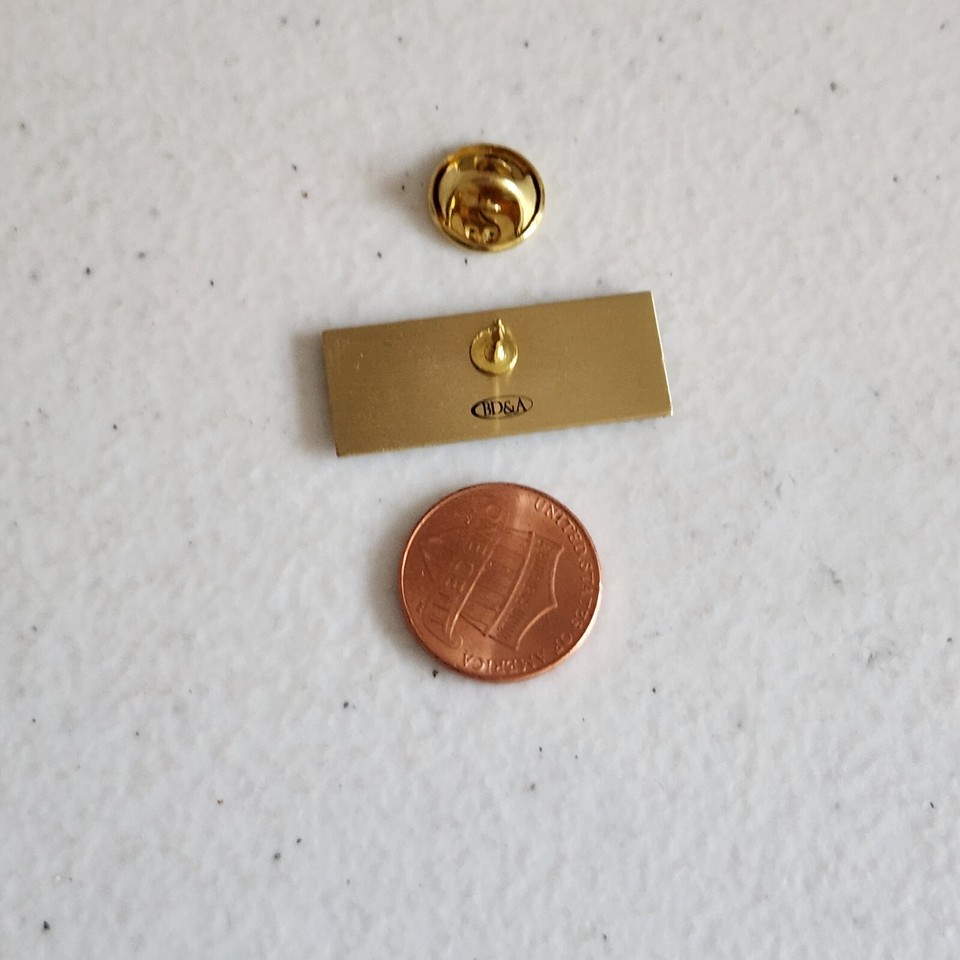 America Online AOL Keyword KW: Help Lapel Pin - Vintage Internet ...