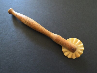 Primitives - Pie Crimper