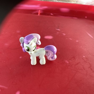 Sweetie Belle. My Little Pony (MLP, FiM). Busy Book. 2" Mini Figure ...