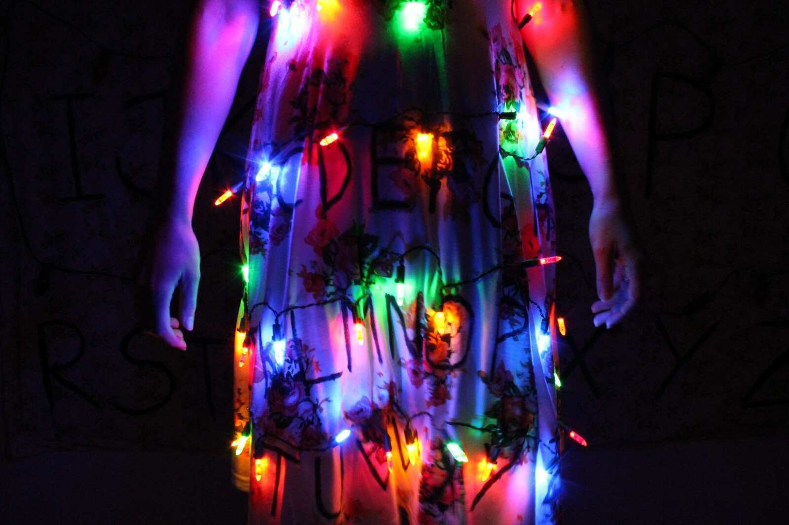 Adult Stranger Things LED Light Up Alphabet Wall Dres… - Gem
