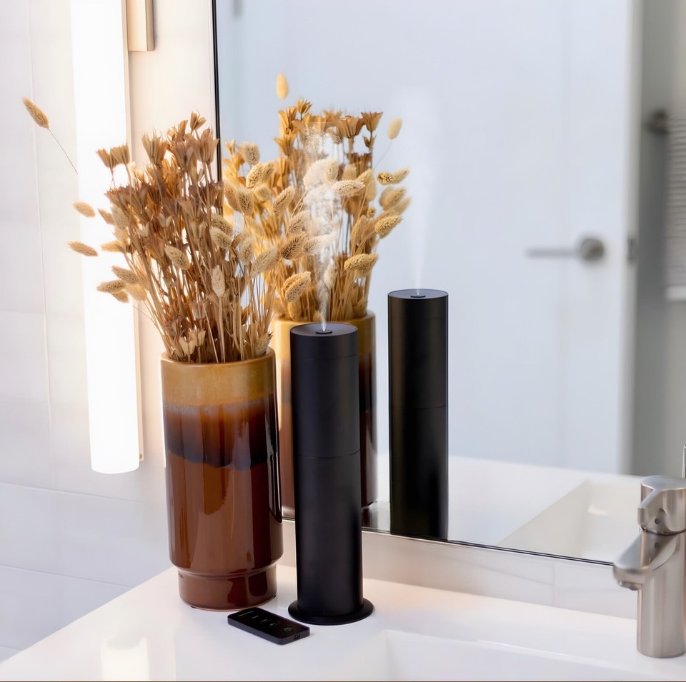 Mini Scent Oil Diffuser - AROMA Diffuser SILVER or BLACK W/Remote C ...