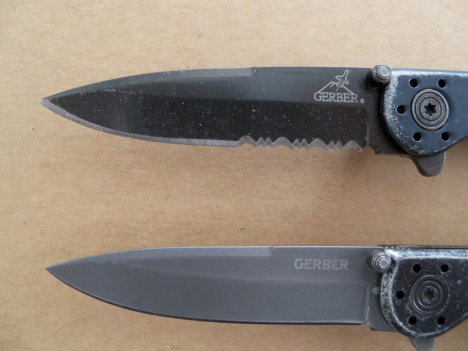 Lot of 2 Gerber Evo Jr Folding Pocket Knife - Serrated & Plain Blade ...
