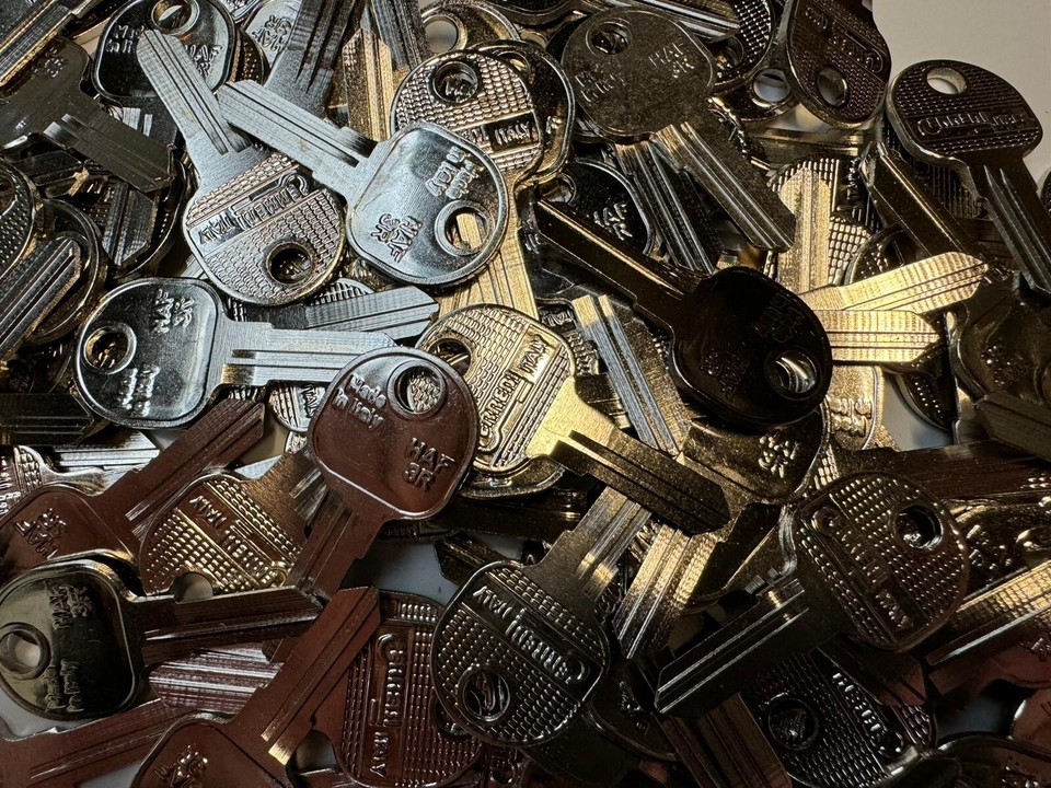 Cabinet key blanks, 100 blanks per box, see description for details ...