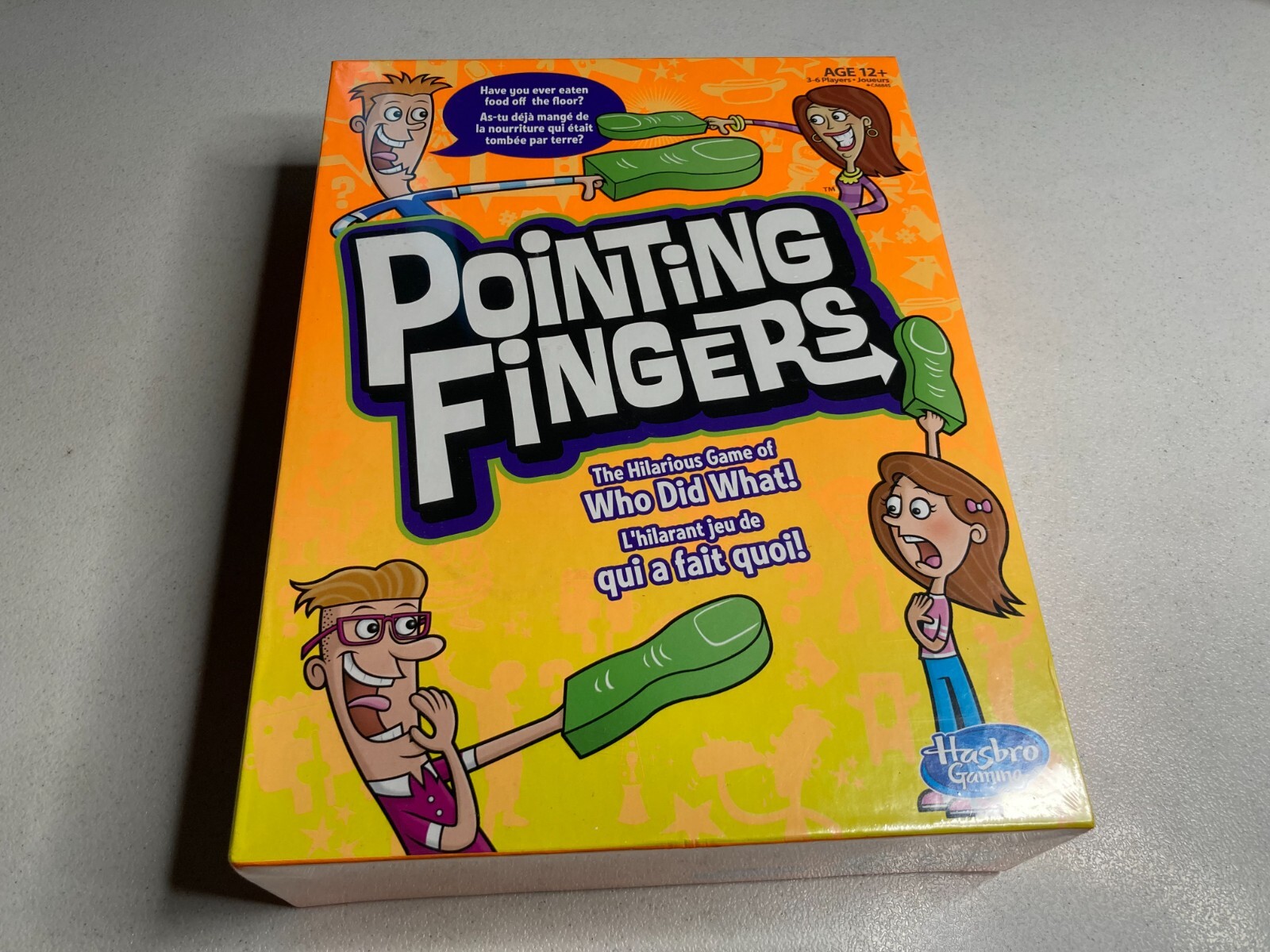 Pointing Fingers Hasbro Card Party Game Hillarious Game of WHO DID IT ...