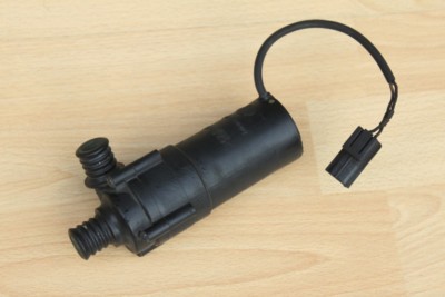 SUPERCHARGER COOLANT PUMP - Jaguar XJR 4.0 1994-1997 (X300 ...