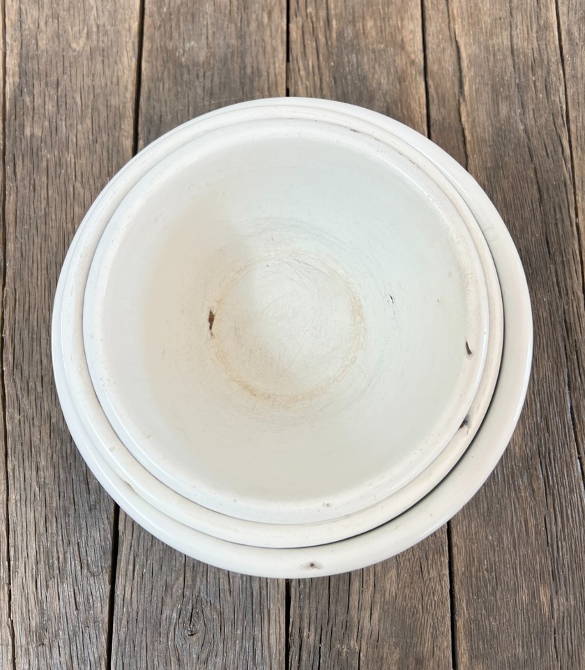 3 Vintage Nesting Enamelware Mixing Bowls - 9 1/2" Green And White ...