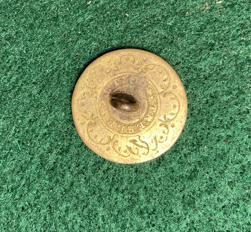 Antique Pre Civil War Colonial Treble Gilt Flat Button | eBay