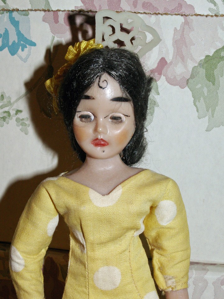 Vintage 11" SPANISH Dancing DOLL w/STAND Ethnic Doll Yellow & Black ...