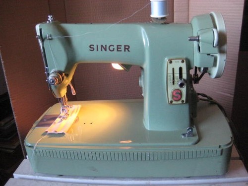 VINTAGE MINT GREEN SINGER 185K SEWING MACHINE WITH CASE and PRINT ...