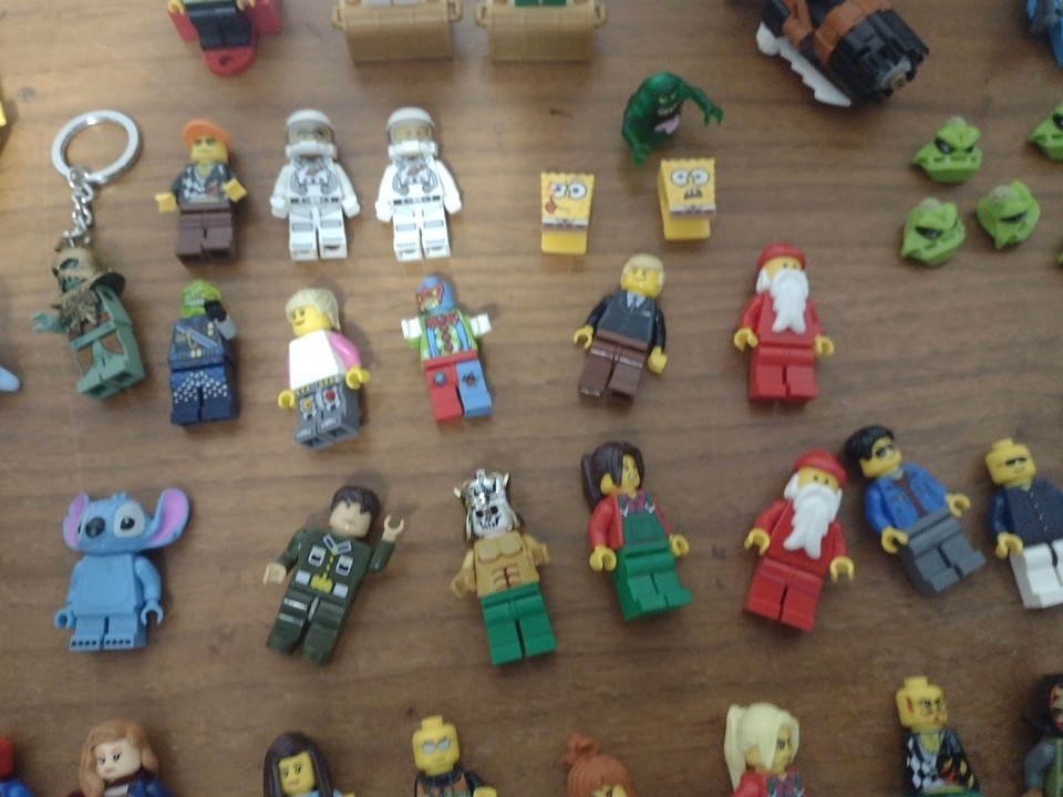 LARGE LOT OF 157 + EXTRAS of LEGO MINIFIGURES star wars aliens marvel ...