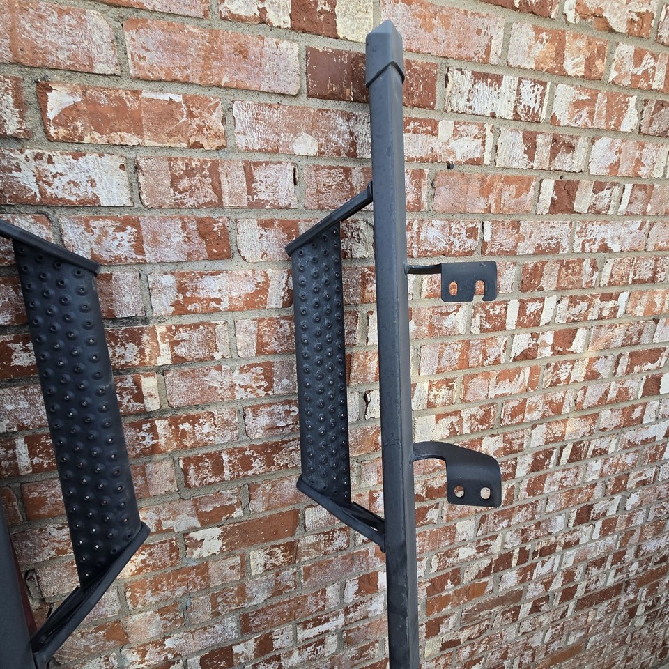 New OEM Toyota Predator Tube Steps in Black Fits '24-'25 Tacoma Crew ...