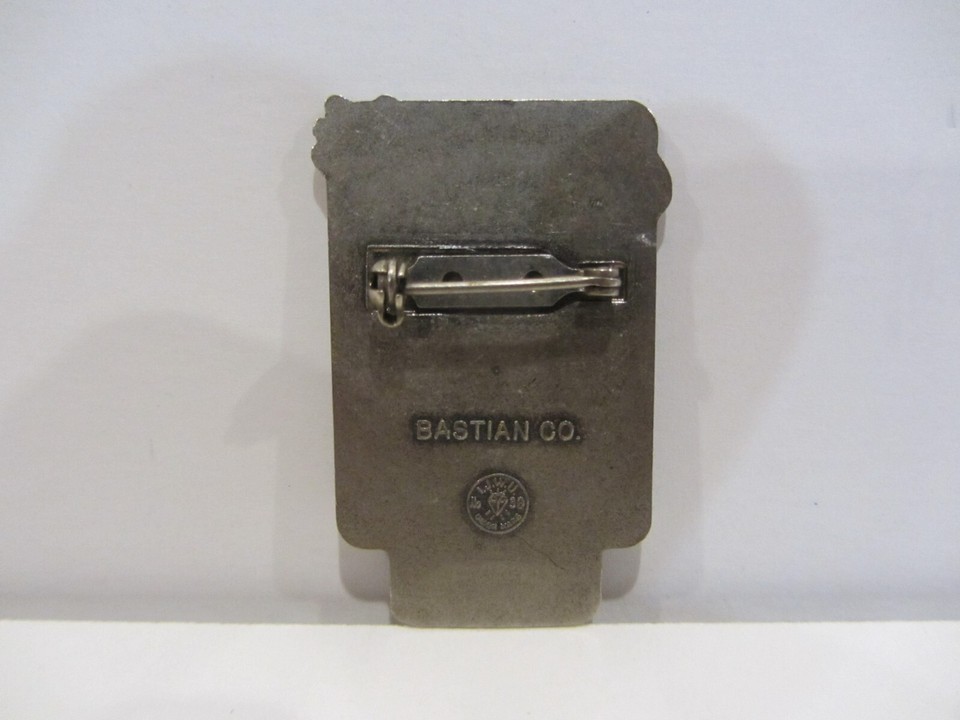 1985 INDIANAPOLIS 500 SILVER BADGE DANNY SULLIVAN spin & win OLDSMOBILE ...