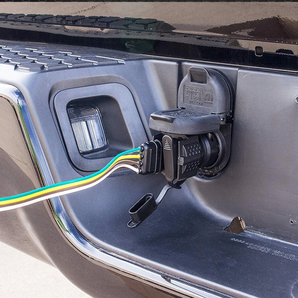 Tow Hitch Wiring Harness Connector 82824-0C150 For Toyota Tacoma 2016 ...