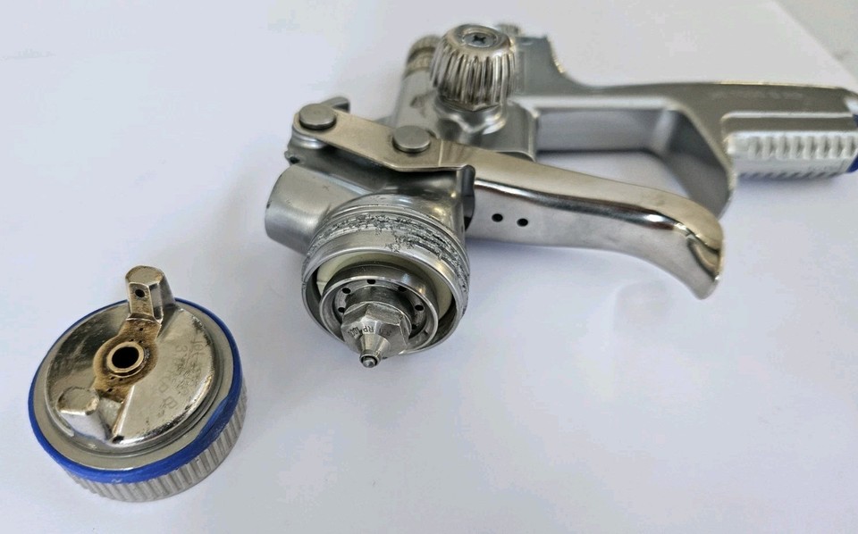 Sata satajet 1000 b spray gun 3.0 RP with brand new spraygun cup / pot ...